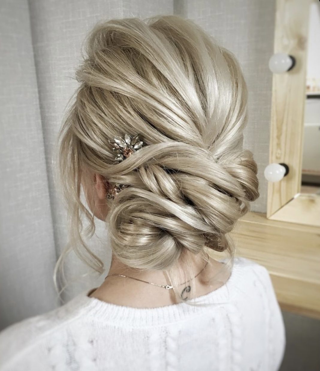 40 Easy Wedding Guest updo Hairstyles for Medium Length Hair